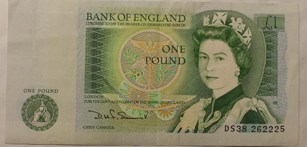 English One Pound Banknotes Choice of Cashier 3rd Style for sale ...